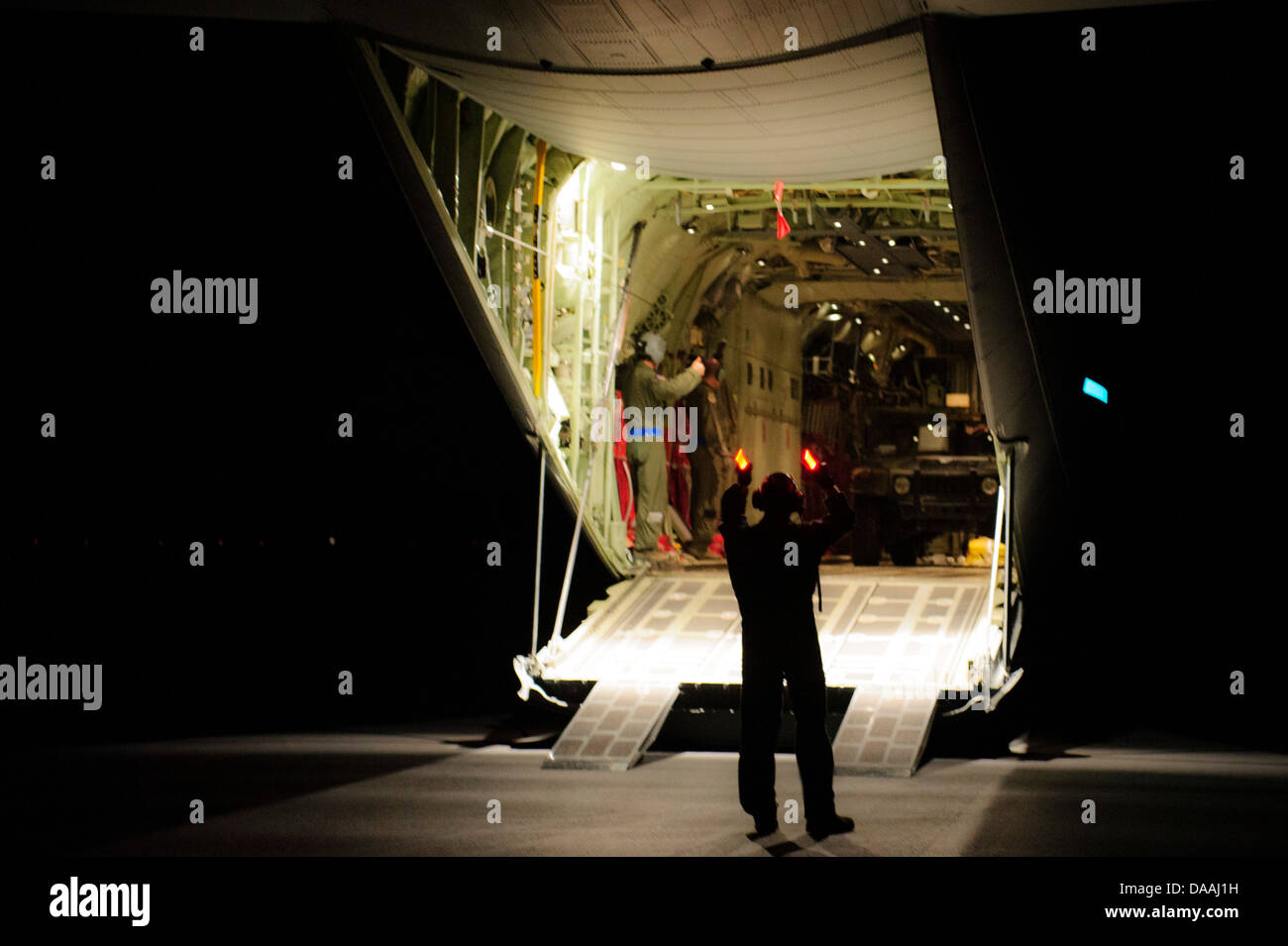 440th airlift wing hi-res stock photography and images - Alamy