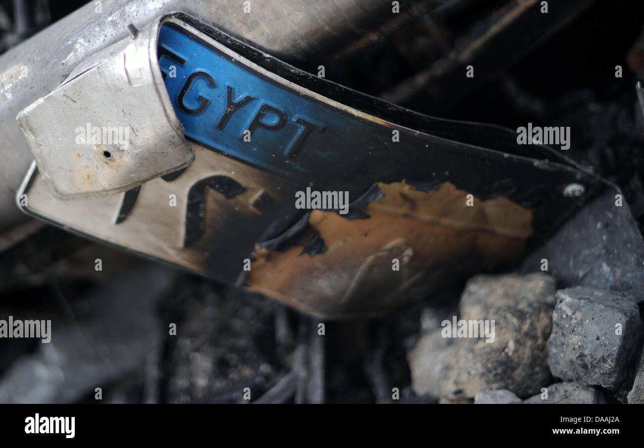 Damaged licence plate hi-res stock photography and images - Alamy