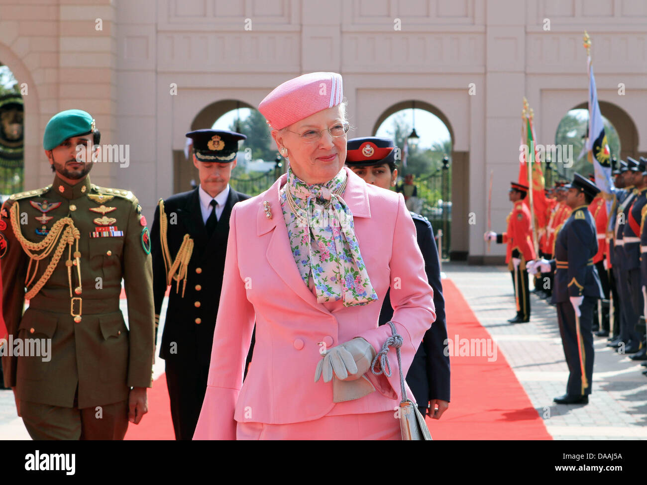 Royal guard of bahrain hi-res stock photography and images - Alamy