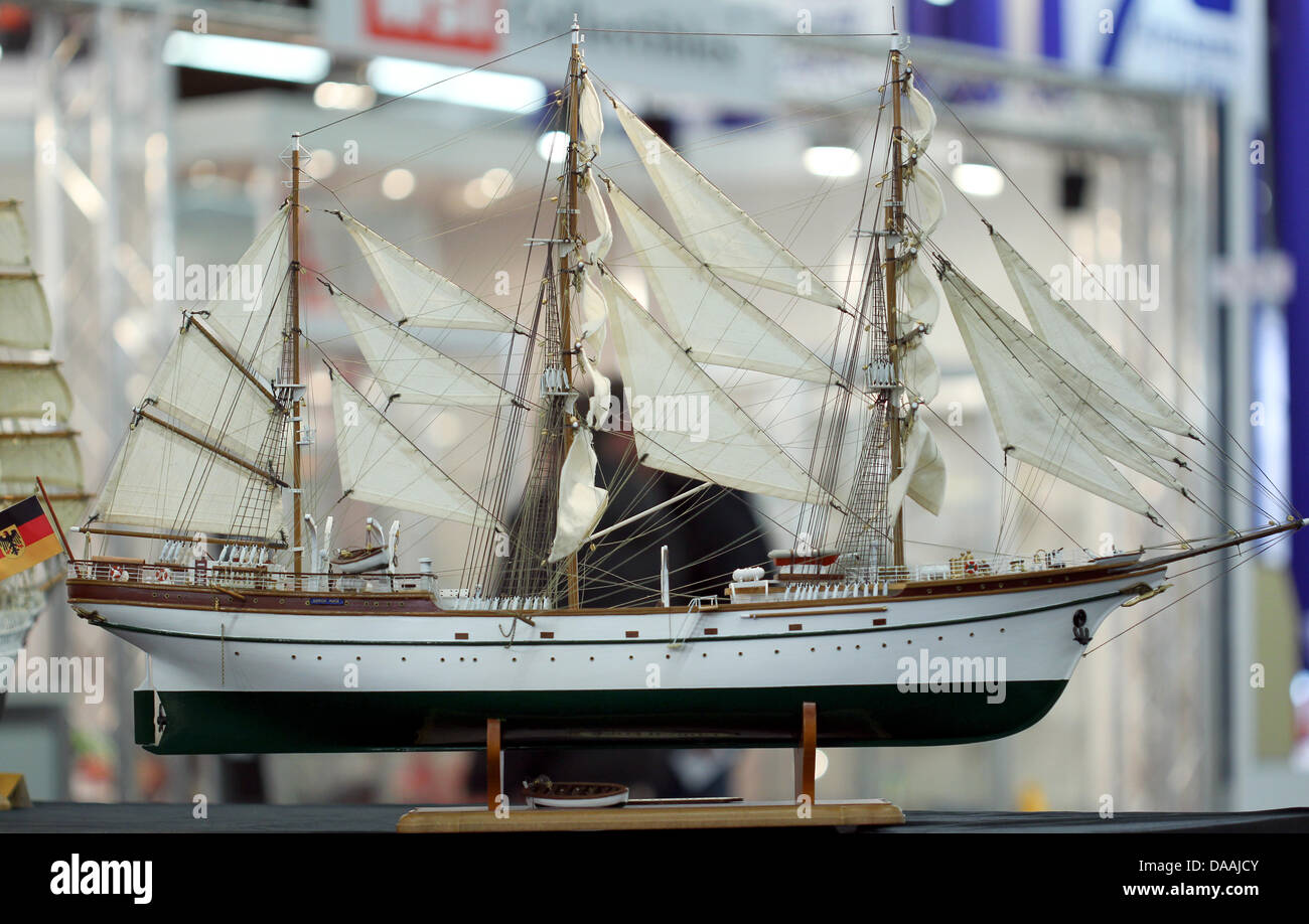 Ocio Creativo presents a model of German Navy training vessel 'Gorch ...