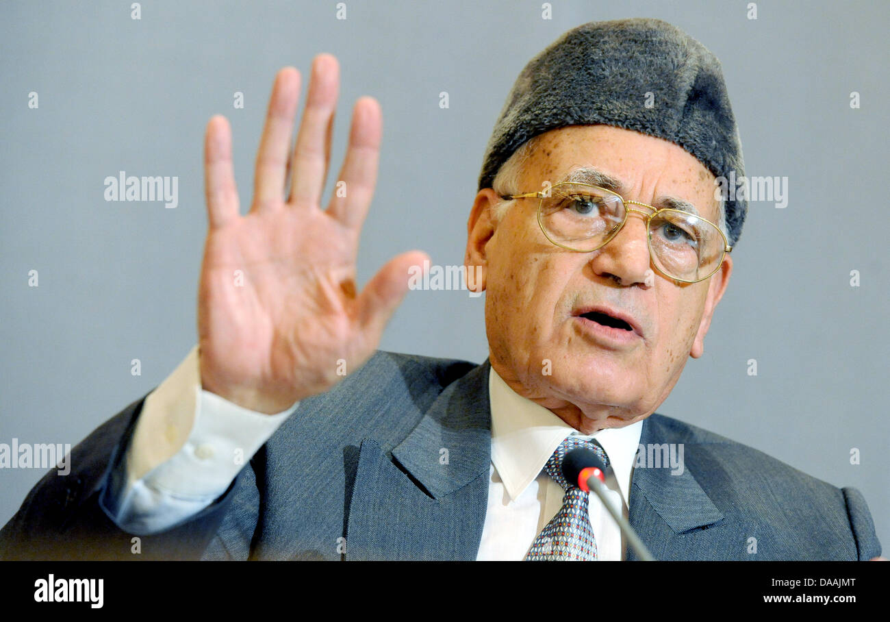 Religious studies hi-res stock photography and images - Alamy