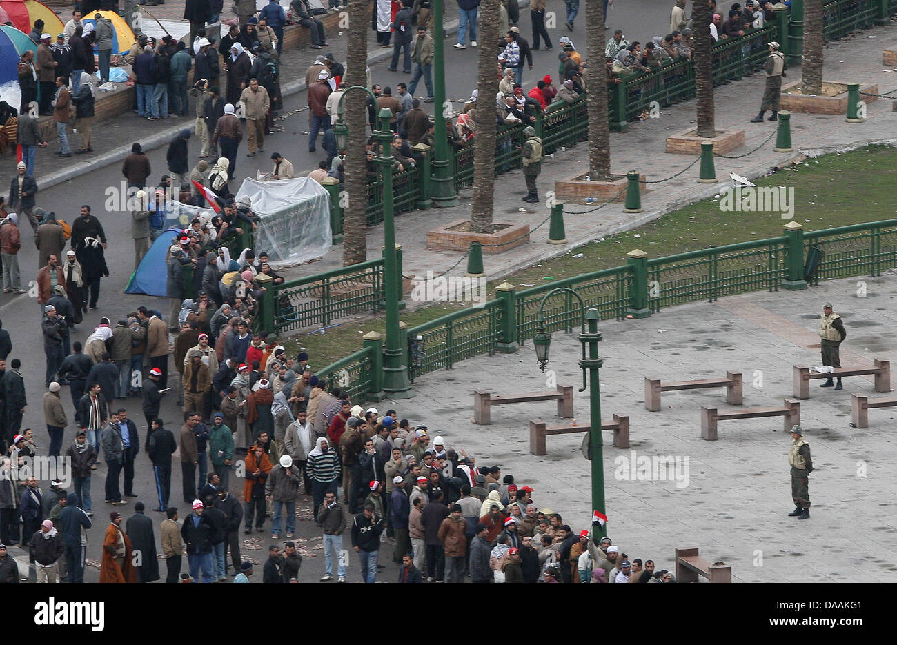 Egyptian protesters demonstrate in Tahrir square, in Cairo, Egypt, on ...