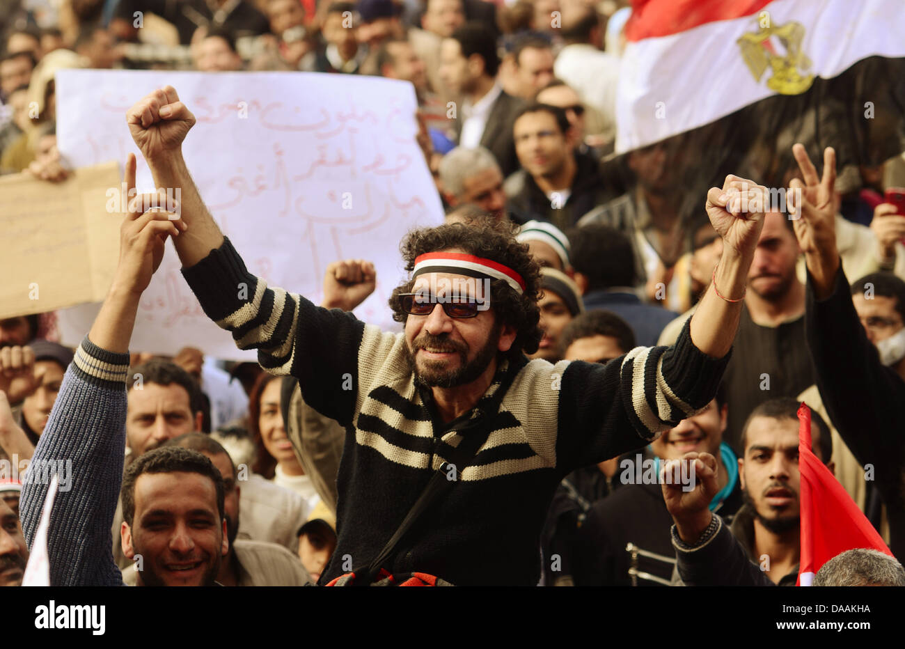 Egyptian protesters demonstrate in Tahrir square, in Cairo, Egypt, on ...