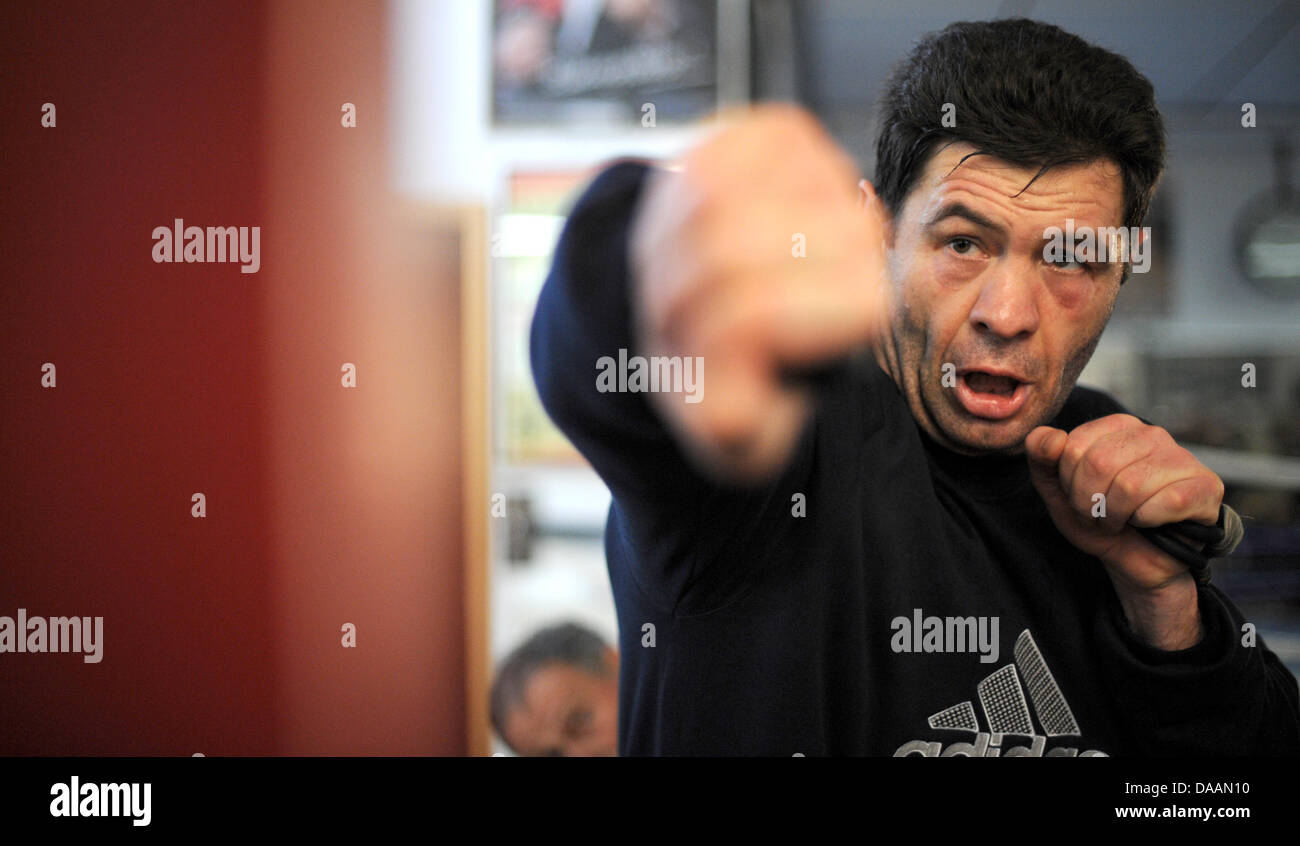 German heavyweight boxer Luan Krasniqi durign a training in Rottweil ...