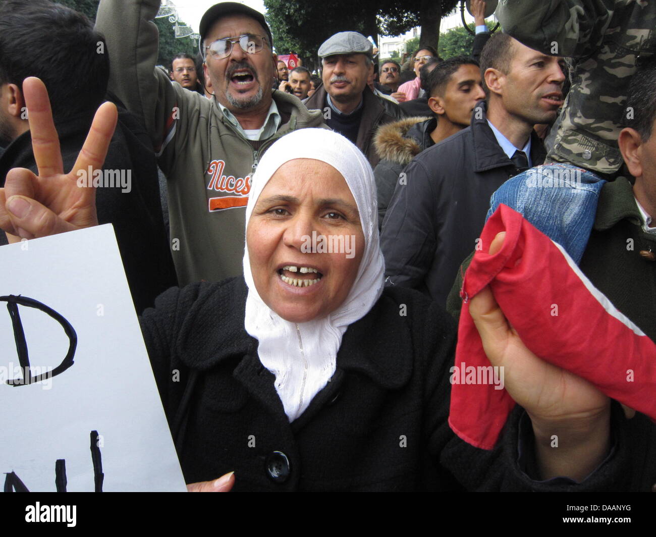 Tunisians protest against remaining representatives of the Ben-Ali ...