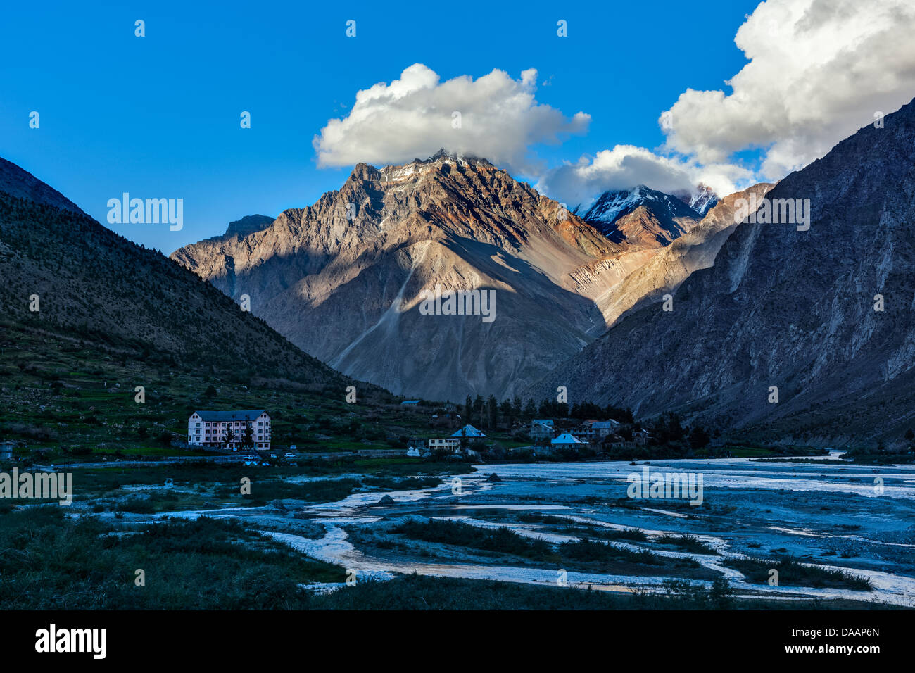 Indian village scenery hi-res stock photography and images - Alamy