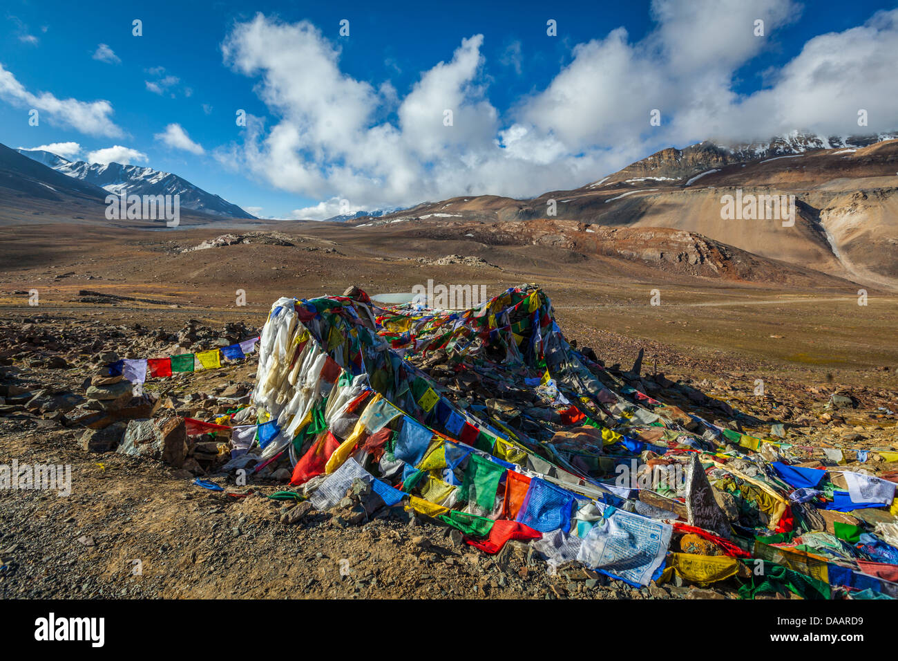 Buddhist prayer flags (lungta) on Baralacha La pass on Manali-Leh ...