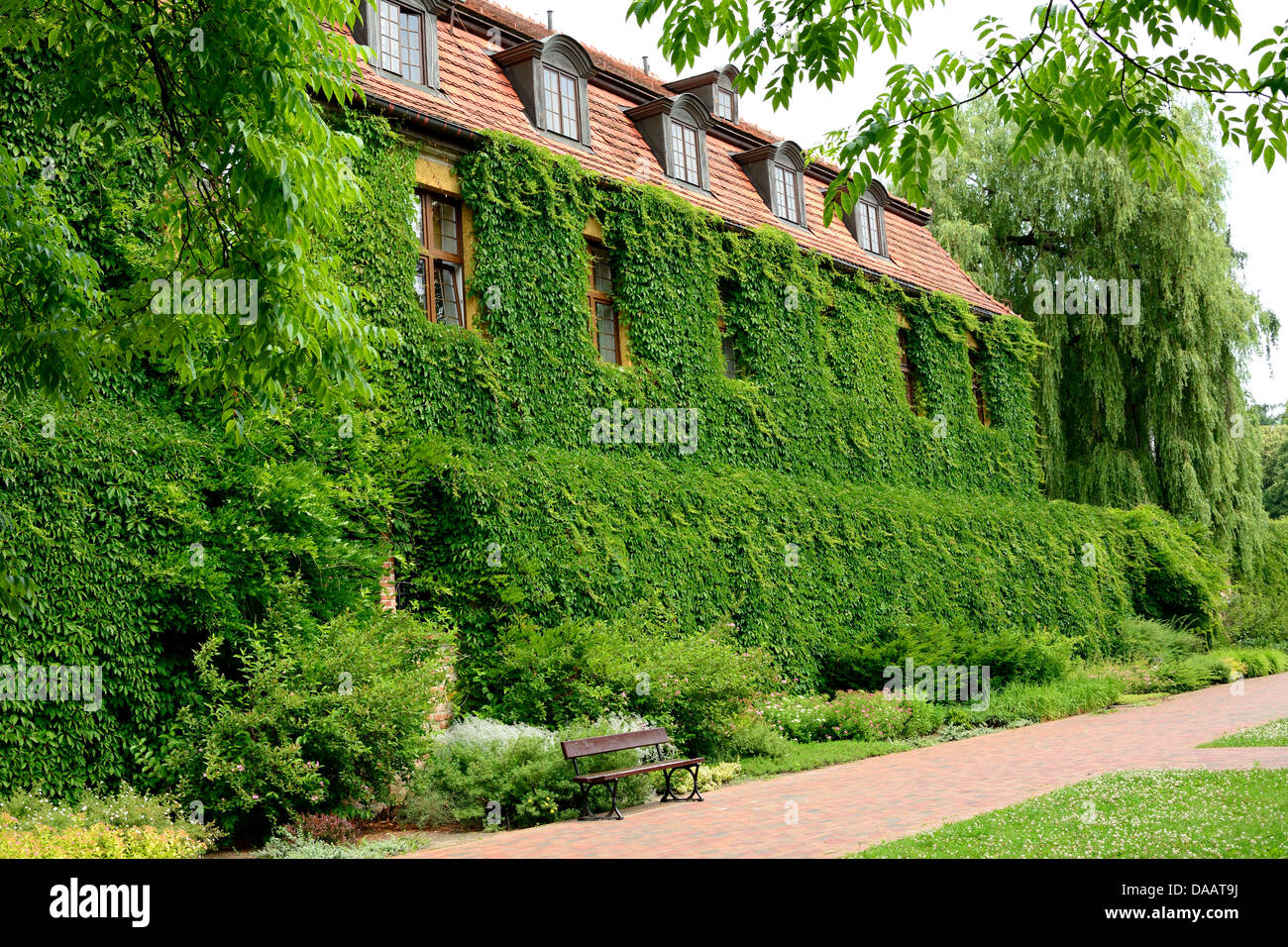 Green palace hi-res stock photography and images - Alamy