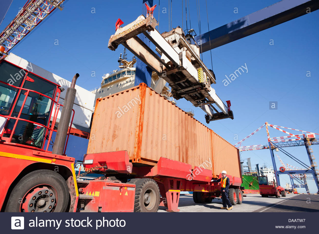 Blue Lorry Stock Photos & Blue Lorry Stock Images - Alamy
