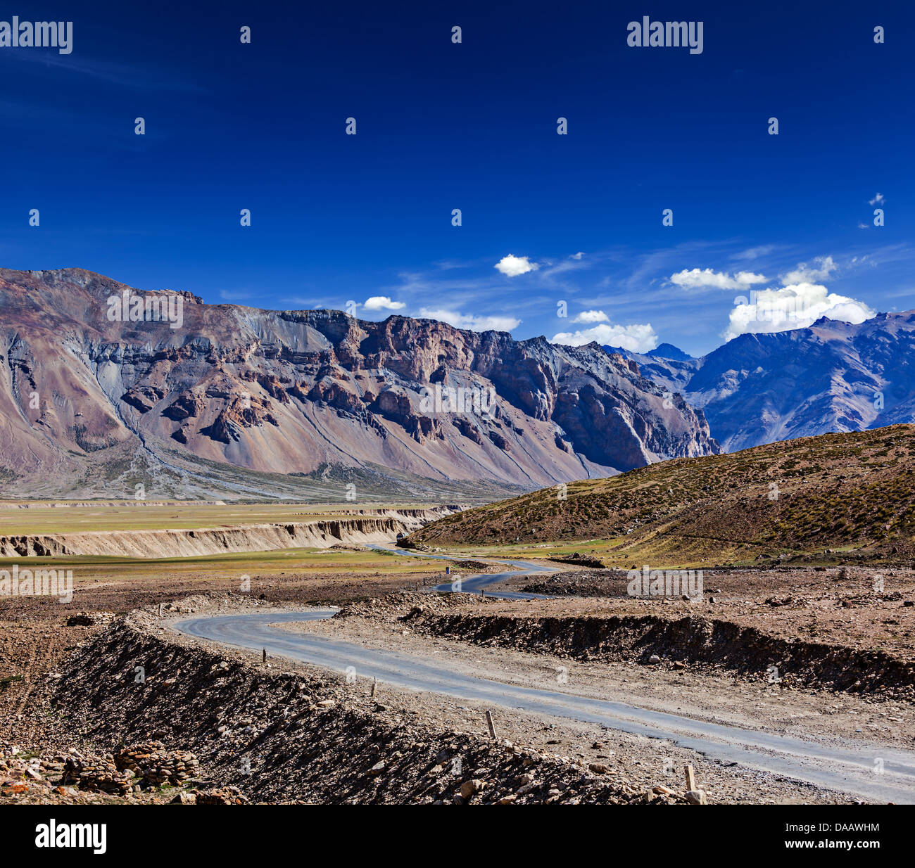 Manali-Leh road to Ladakh in Indian Himalayas near Baralacha-La pass ...
