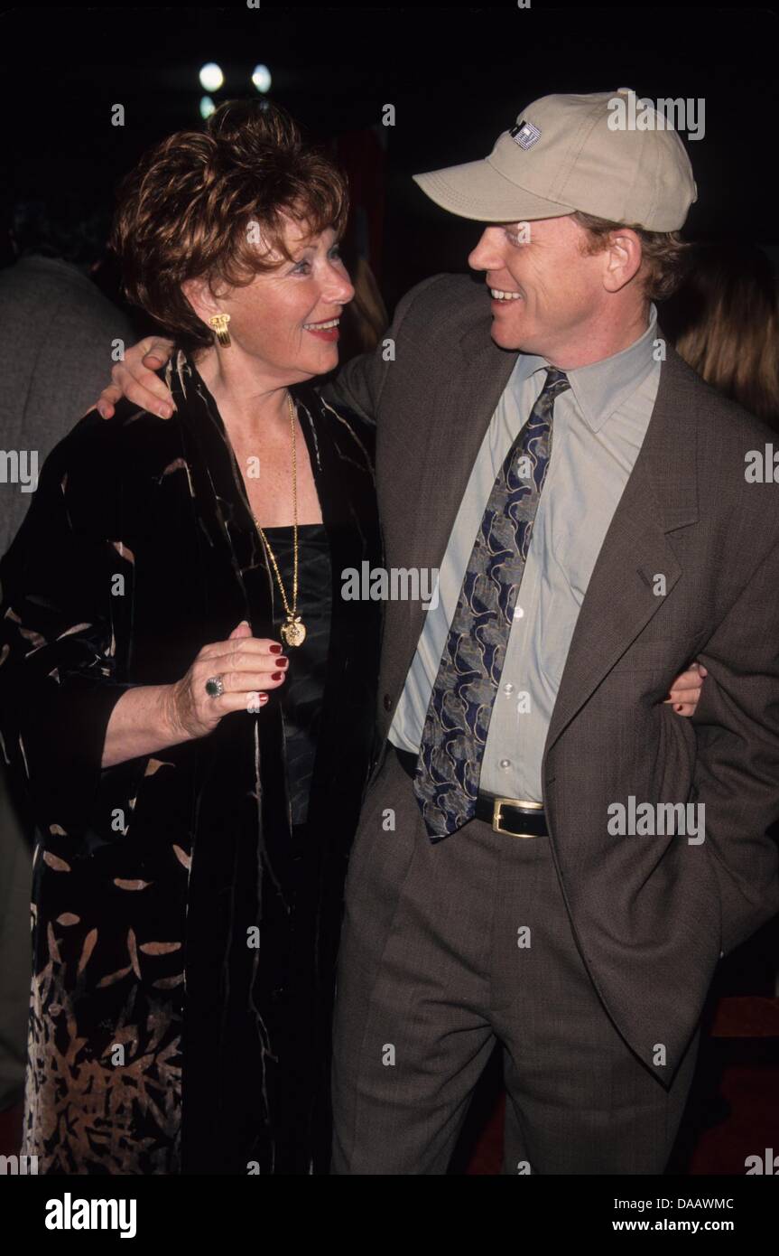 RON HOWARD. EDtv premiere at Universal Amphitheatre 1999.with Marion ...
