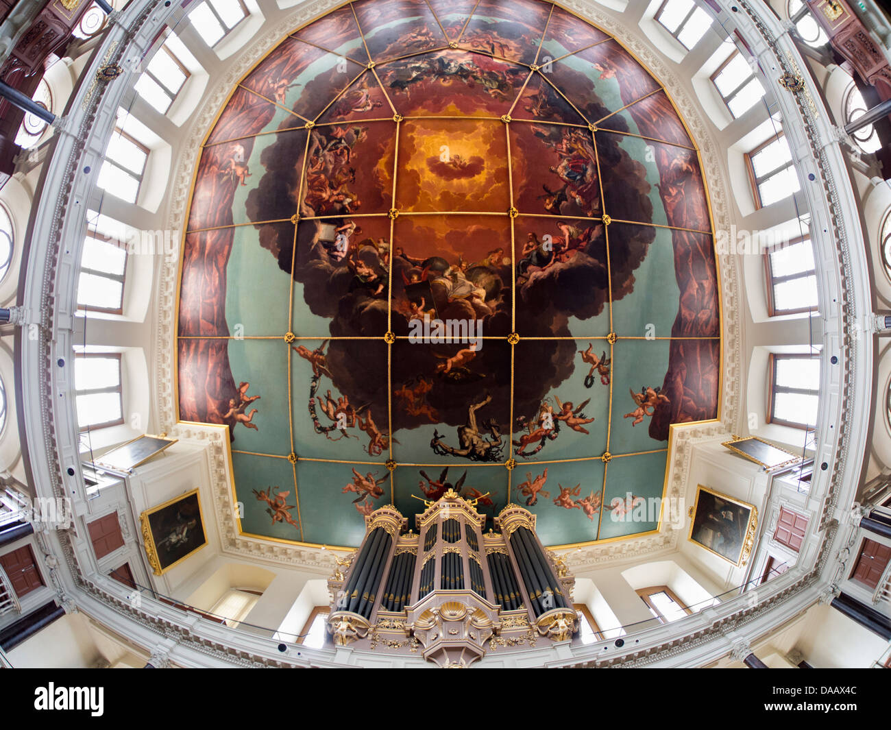 Sheldonian theatre interior hi-res stock photography and images - Alamy