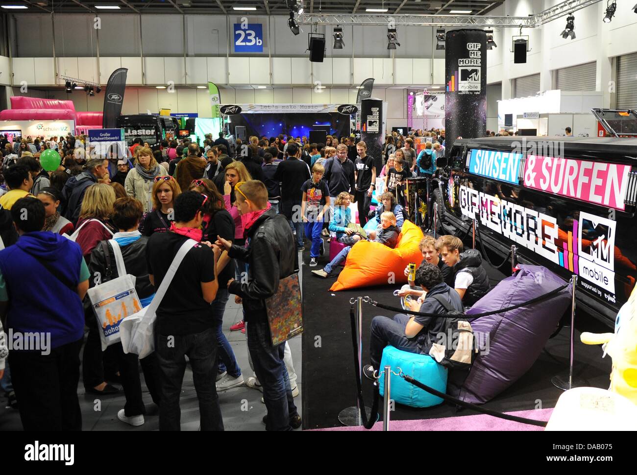 100 Meteres High Resolution Stock Photography and Images - Alamy