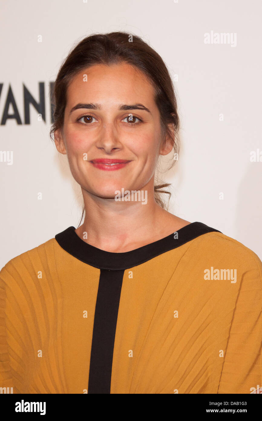 Director of design hi-res stock photography and images - Alamy