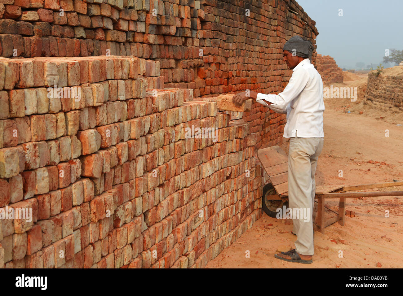 Stones brick hi-res stock photography and images - Alamy