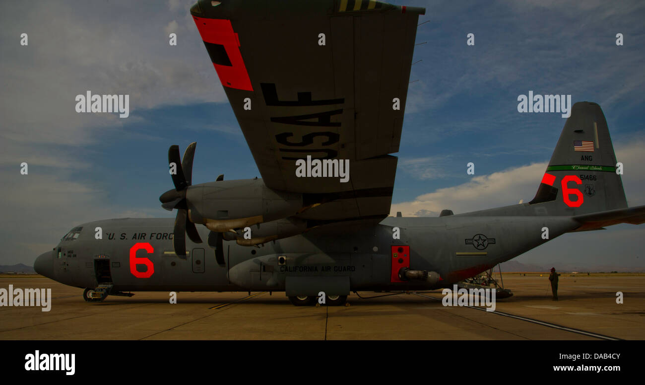 146th airlift wing hi-res stock photography and images - Alamy