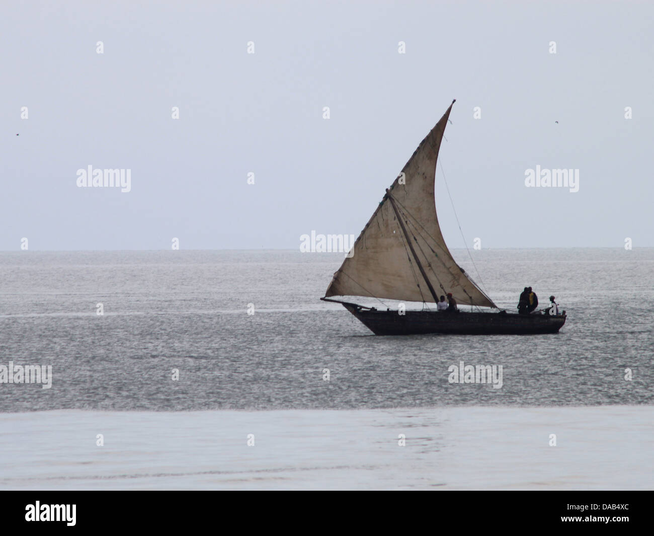 Ocean dhow hi-res stock photography and images - Alamy