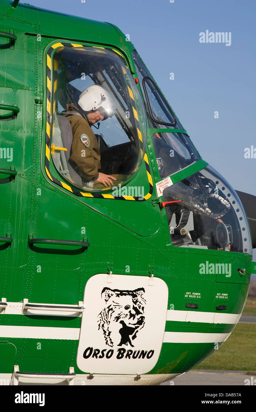 Helicopter erickson air crane s 64 hi-res stock photography and images ...