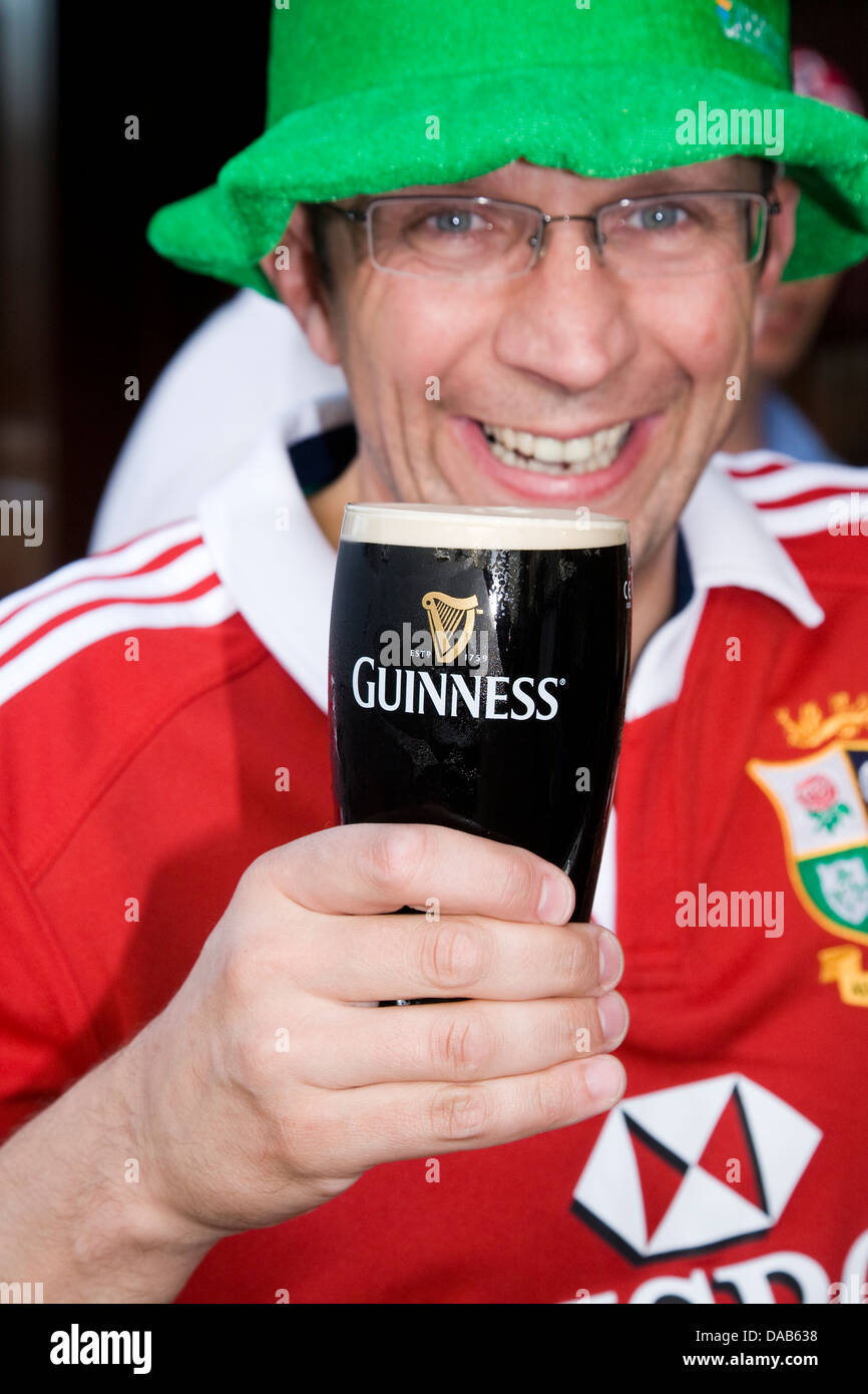 Guinnes pint hi-res stock photography and images - Alamy