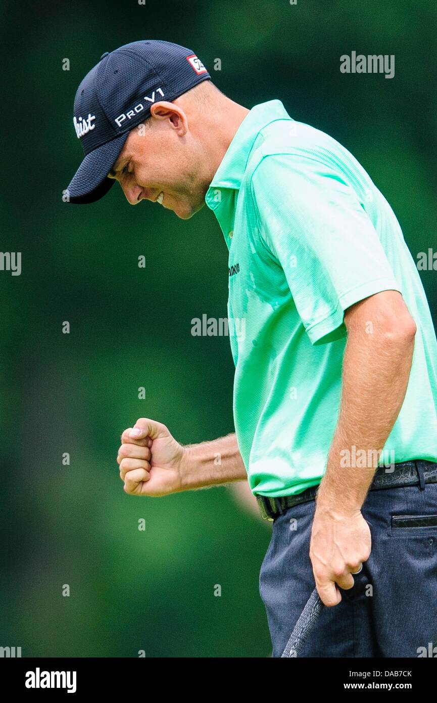 June 30, 2013 - Bethesda, Maryland, U.S. - Bill Haas reacts after ...