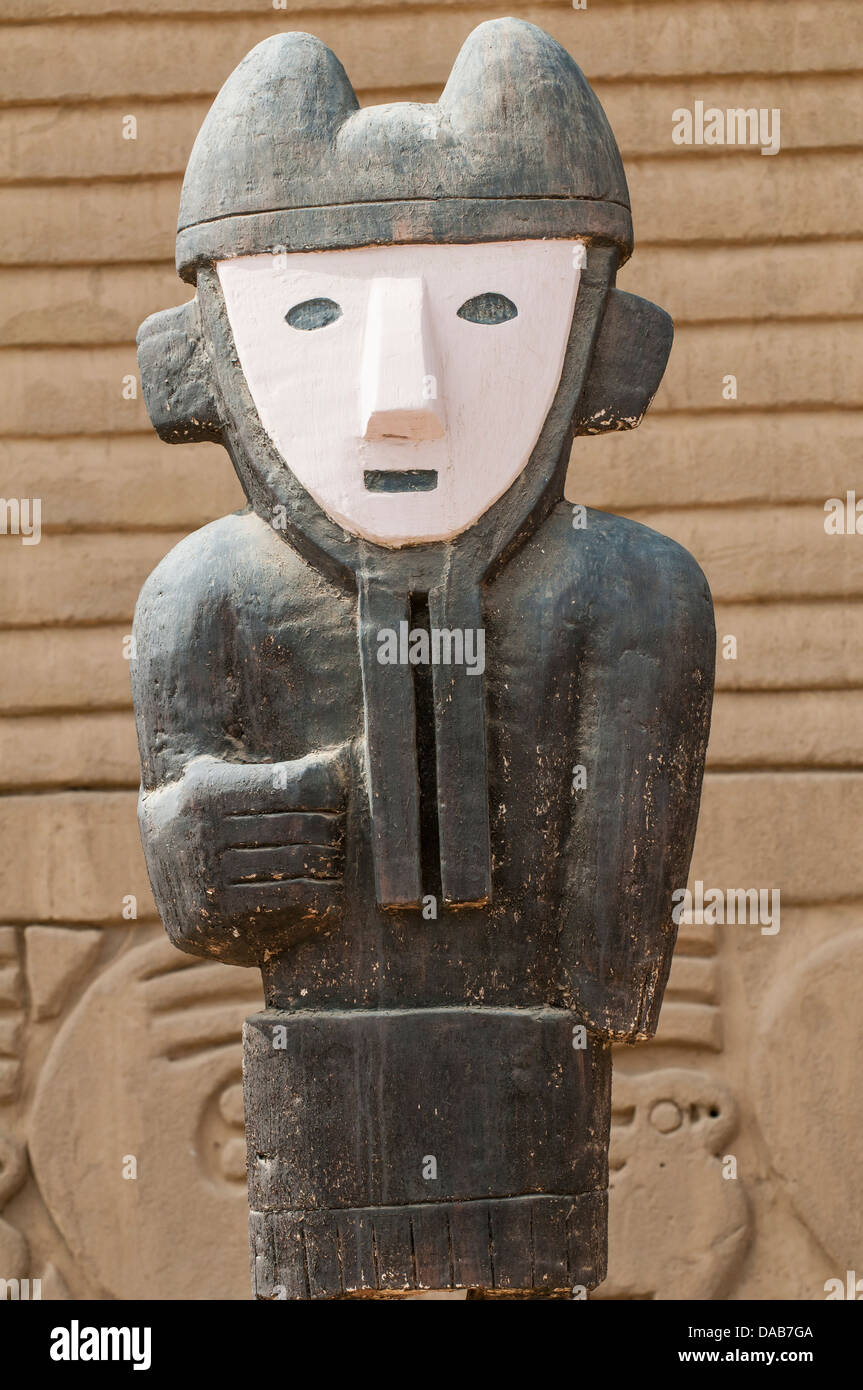 Statue at ancient ruins of Chan Chan Pre-Columbian archaeological ...