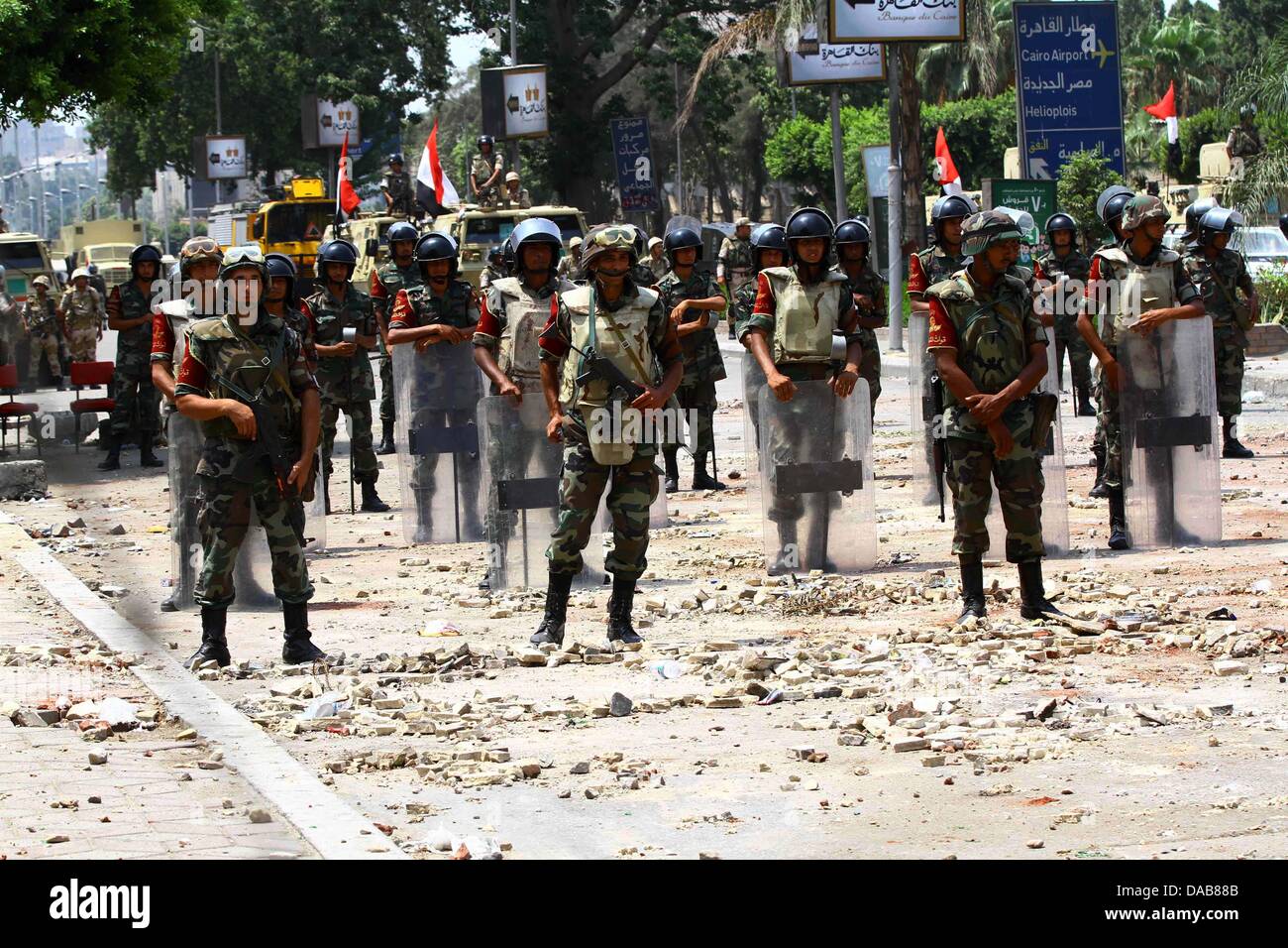 Cairo, Cairo, Egypt. 9th July, 2013. Egyptian Republican guards take ...
