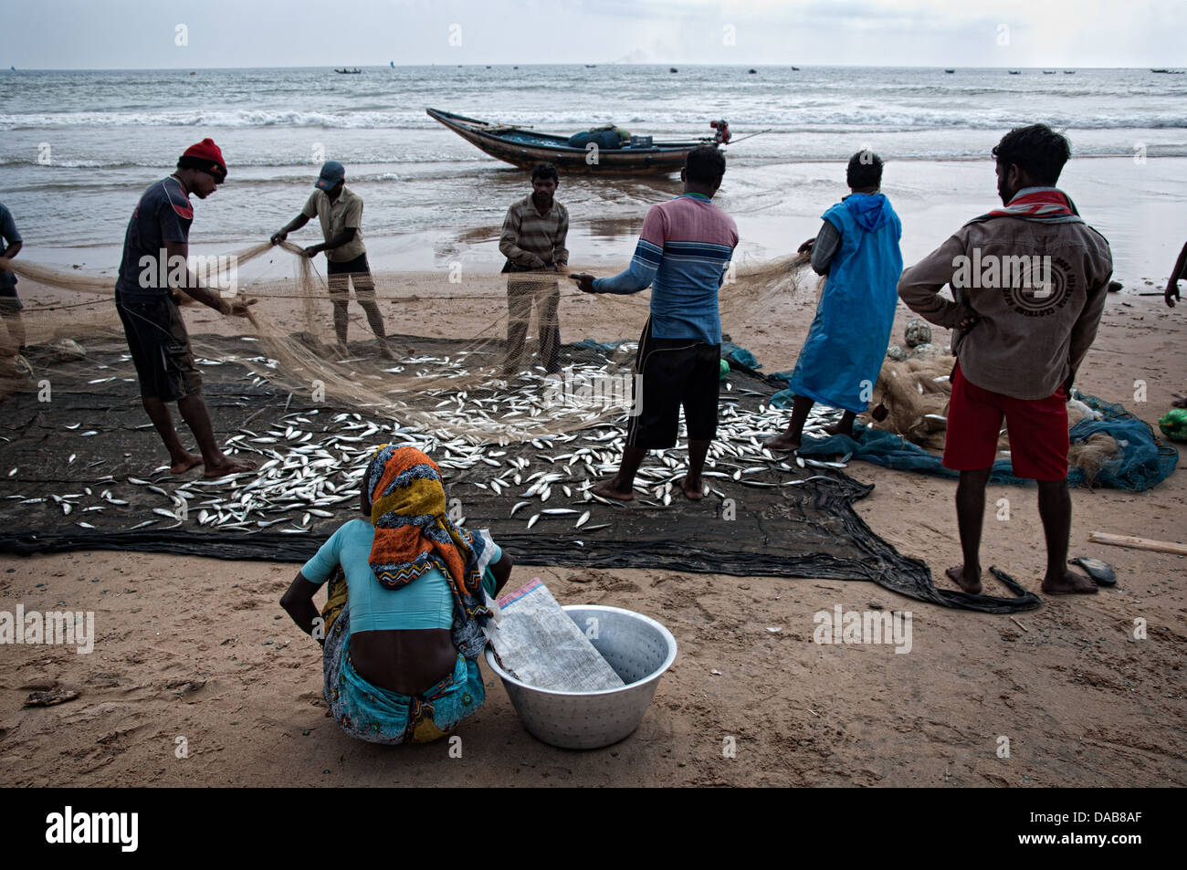 Removing fish hi-res stock photography and images - Alamy