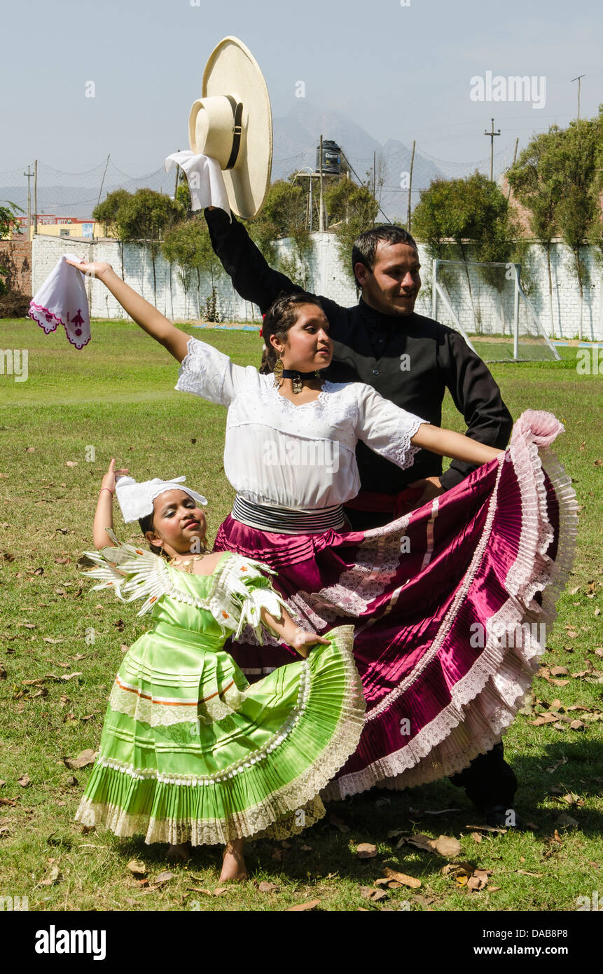 Inca family man hi-res stock photography and images - Alamy