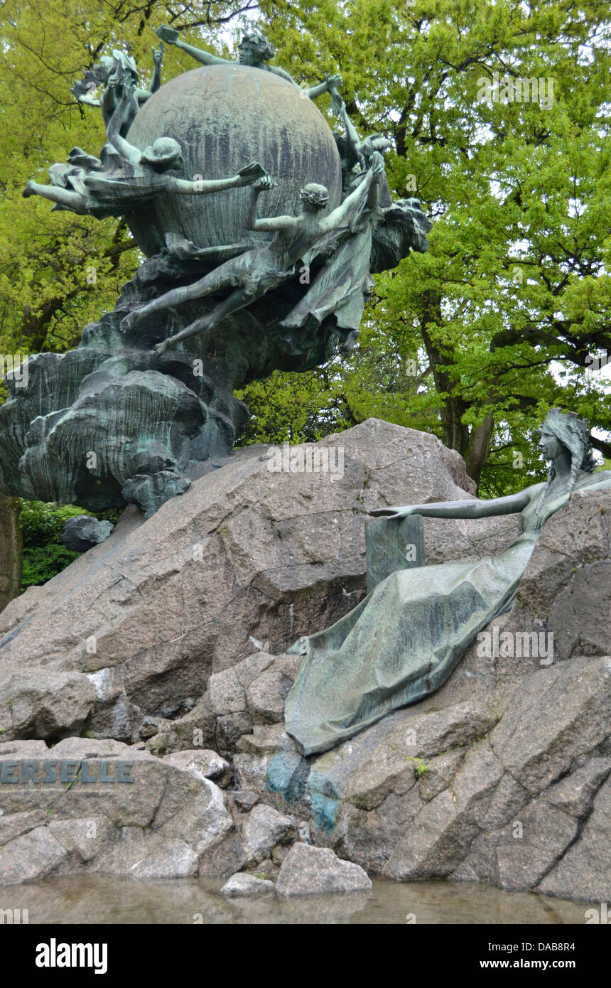 UPU monument by René de Saint-Marceaux in Kleine Schanze park, Bern ...
