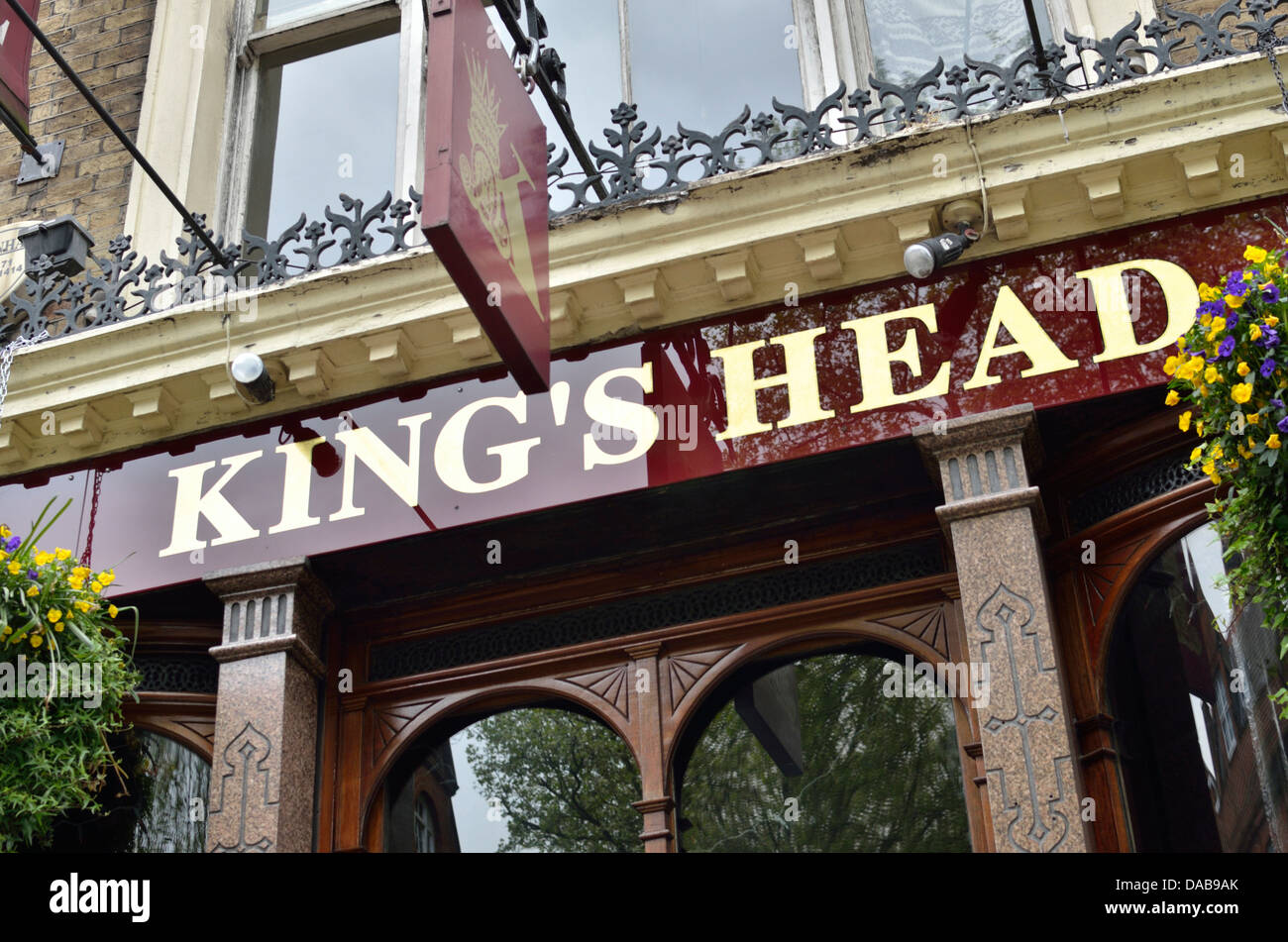 Kings head theatre pub hi-res stock photography and images - Alamy