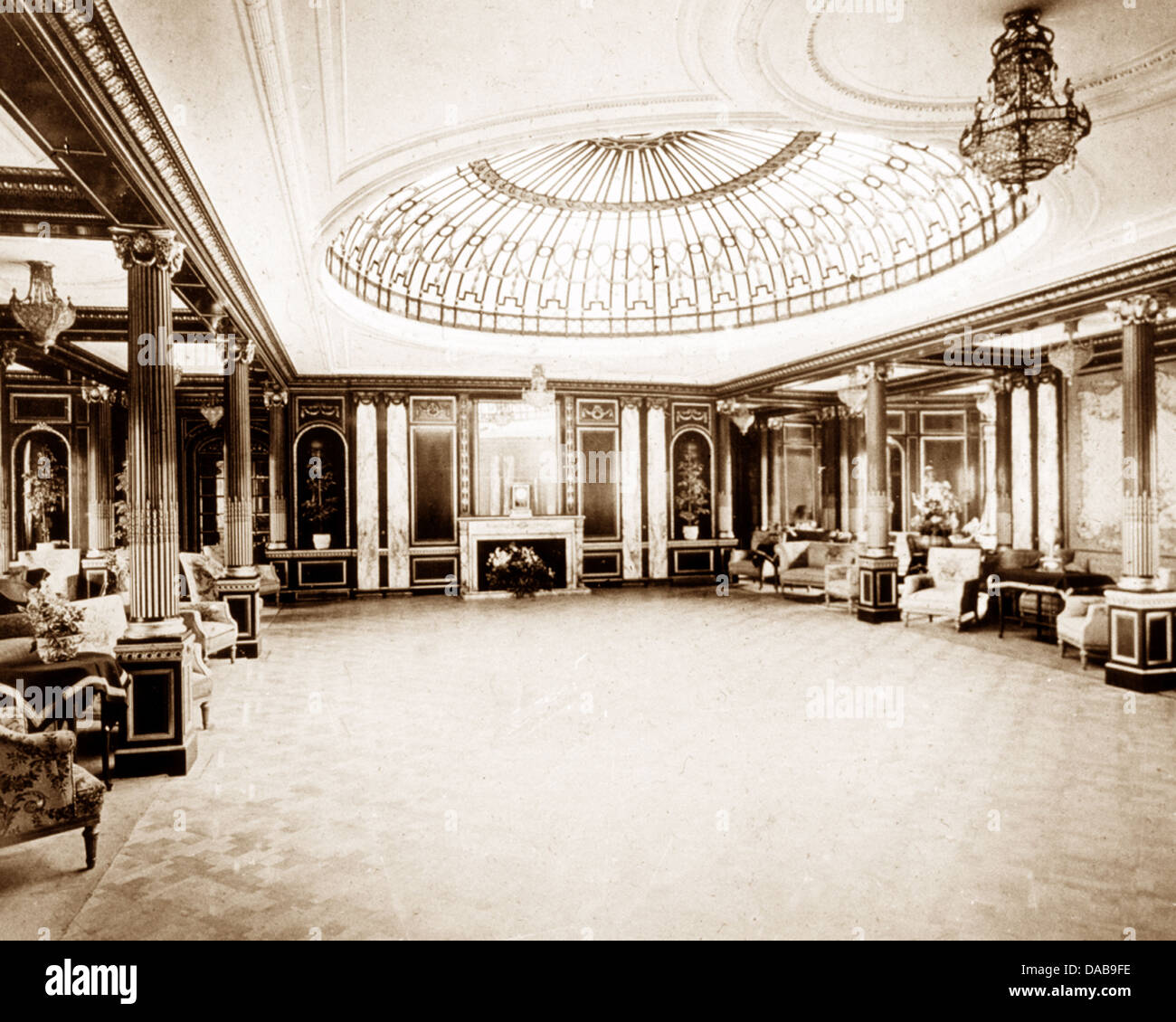 Edwardian ballroom hi-res stock photography and images - Alamy