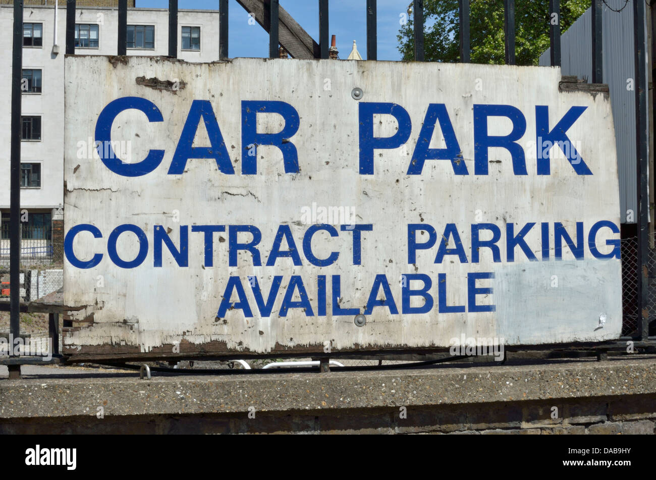 Car park sign hi-res stock photography and images - Alamy