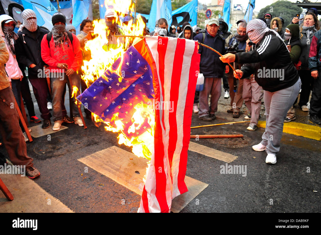 Flag burn hi-res stock photography and images - Alamy