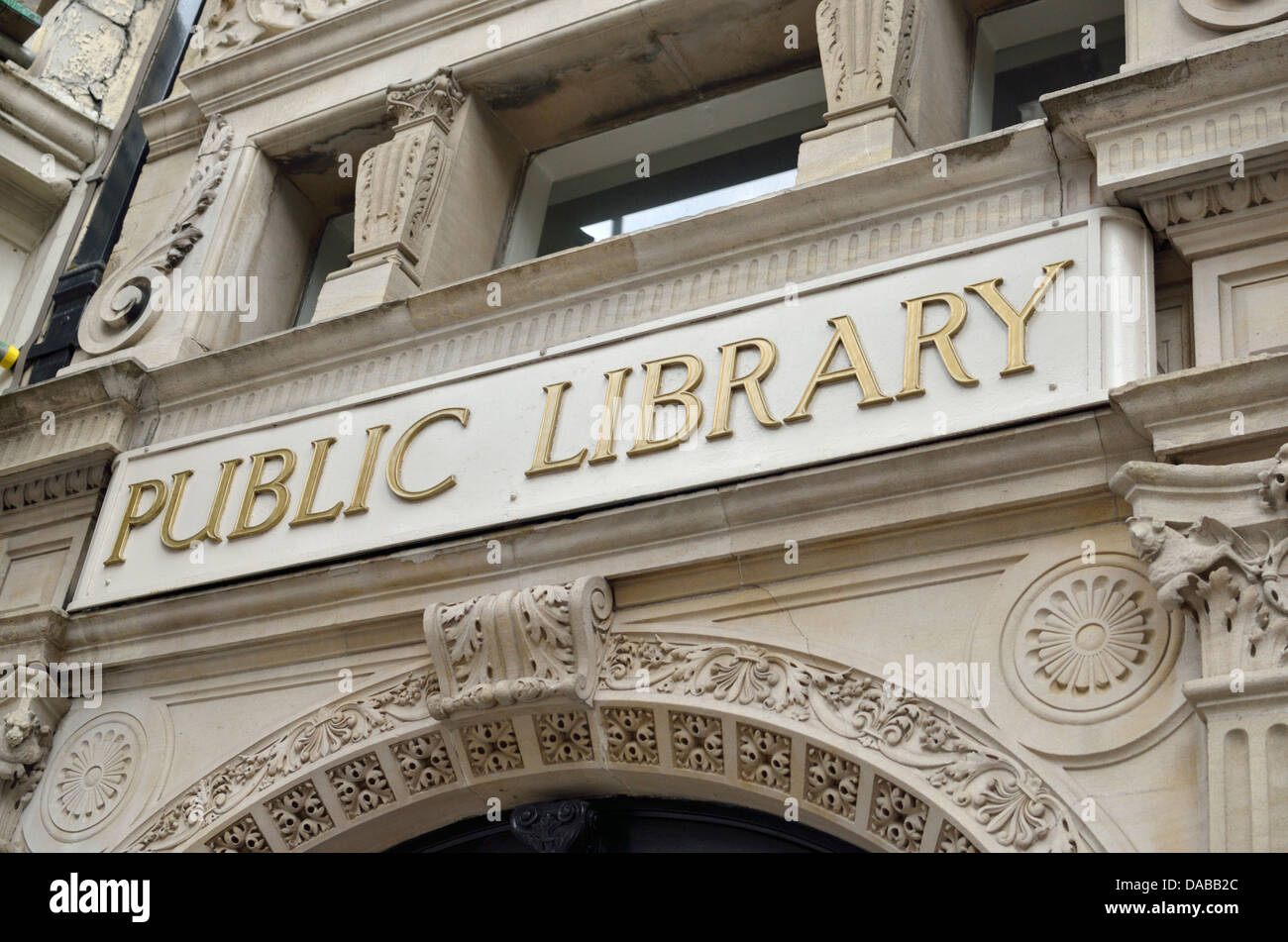 Public library sign hi-res stock photography and images - Alamy