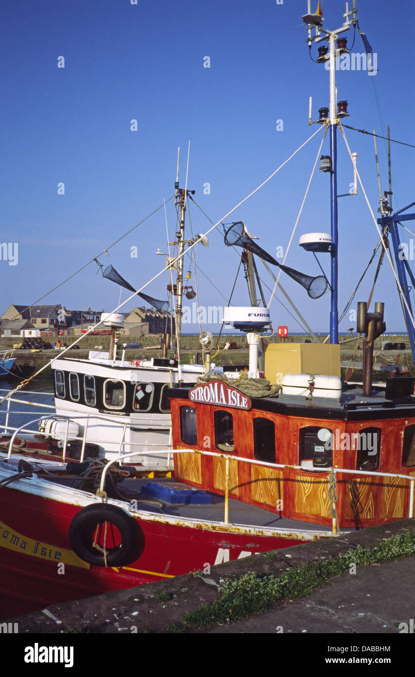 Fishing trawlers scotland hi-res stock photography and images - Alamy