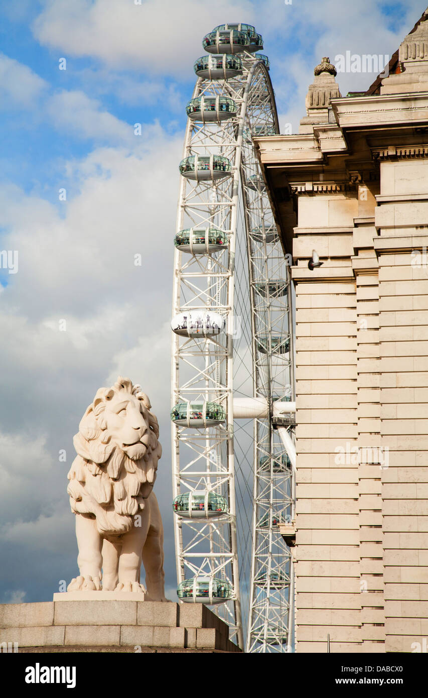 In front of the london eye hi-res stock photography and images - Alamy