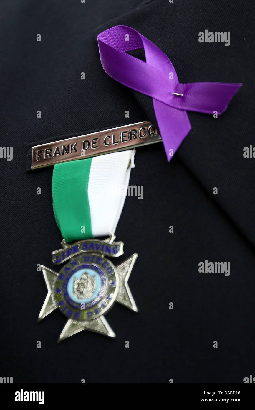 Memorial Ribbon High Resolution Stock Photography and Images - Alamy