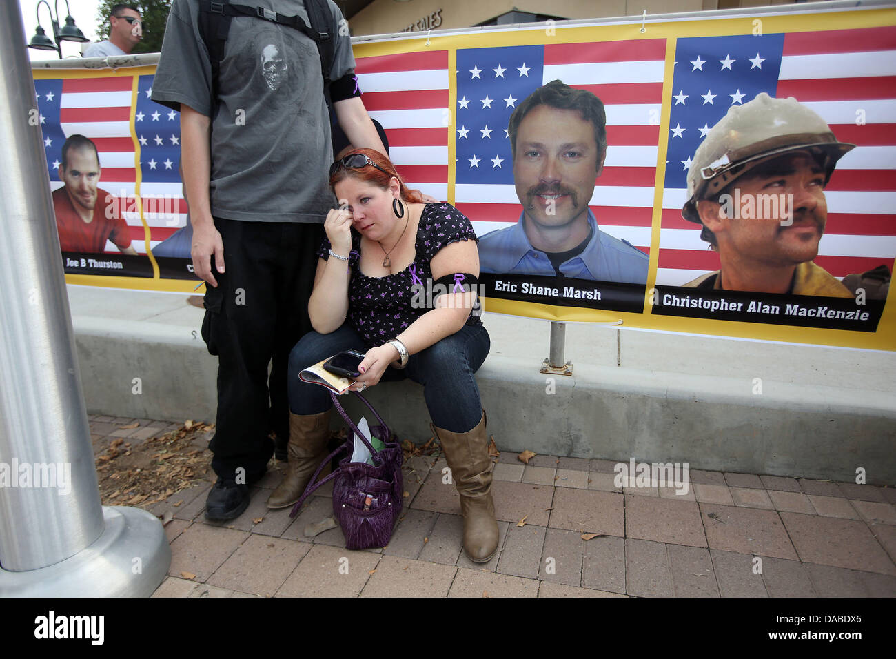 Prescott Valley, Arizona, USA. 9th July, 2013. LAURA MITCHELL, cousin ...