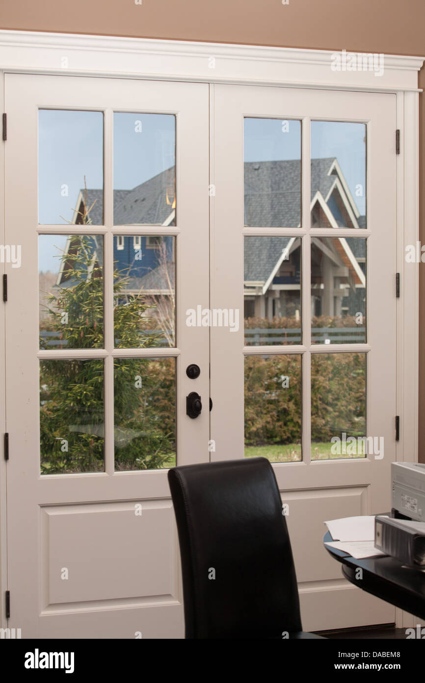 Double doors office hi-res stock photography and images - Alamy
