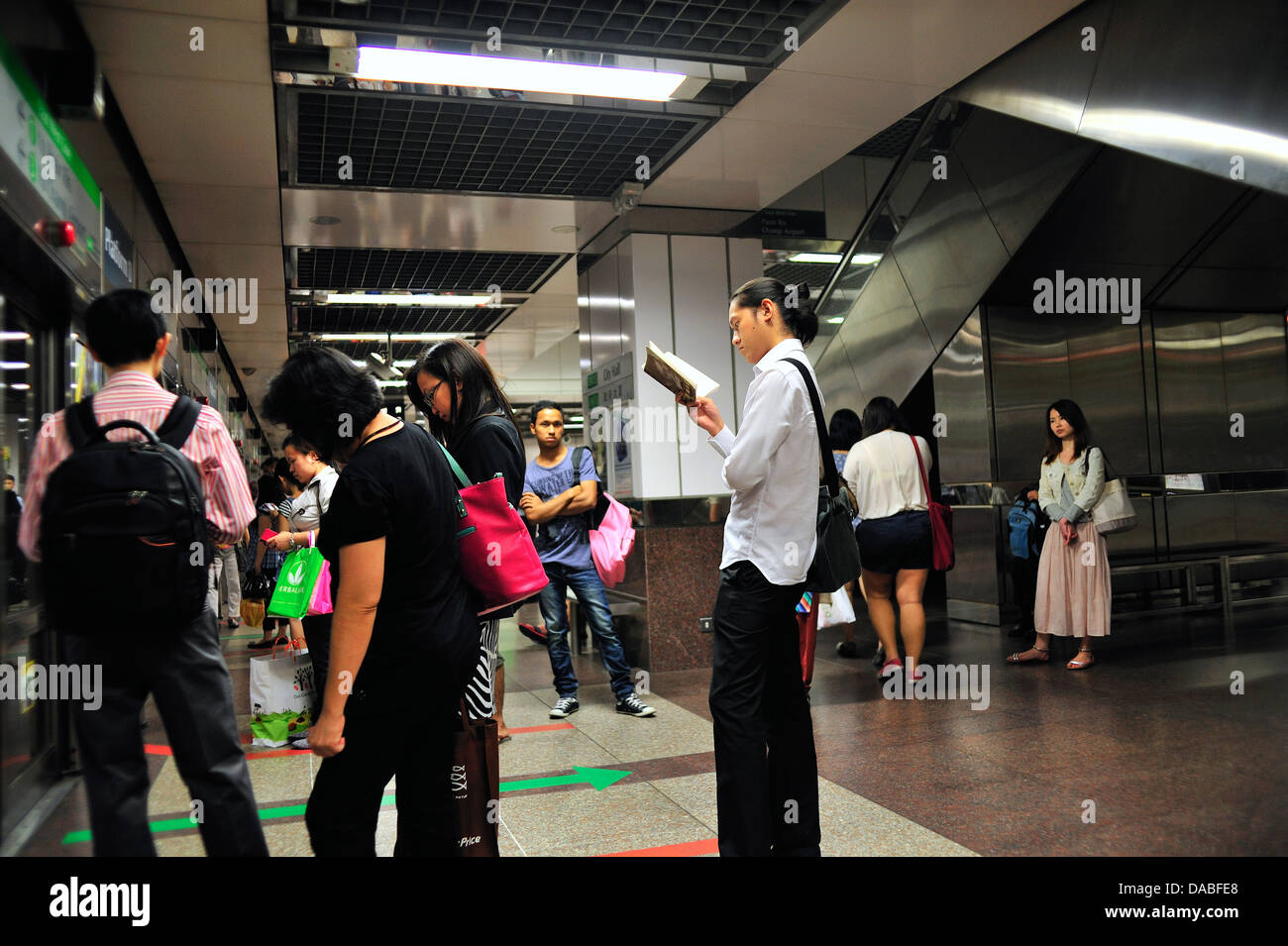 City Hall Mrt Station