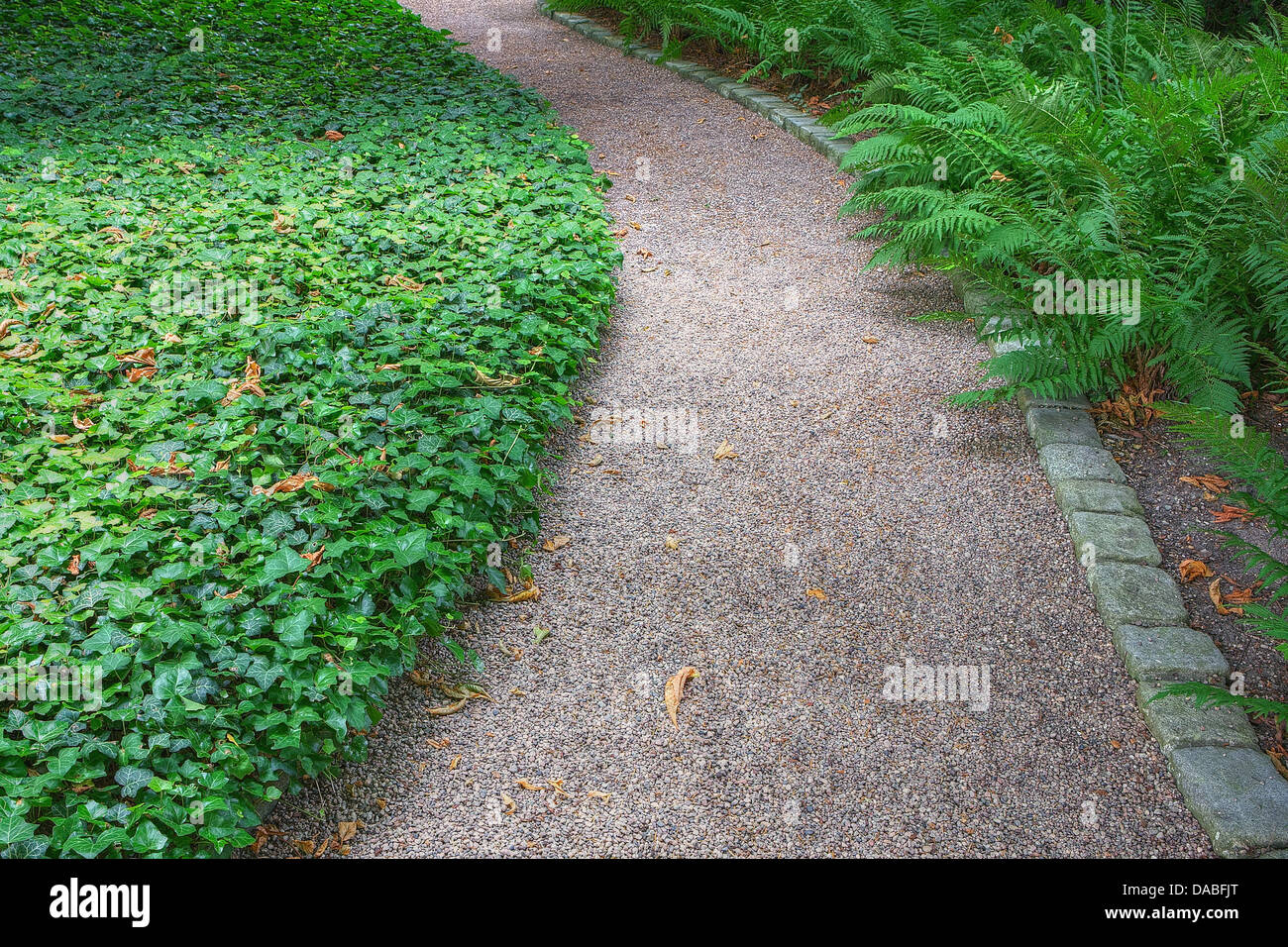 Curve garden hi-res stock photography and images - Alamy