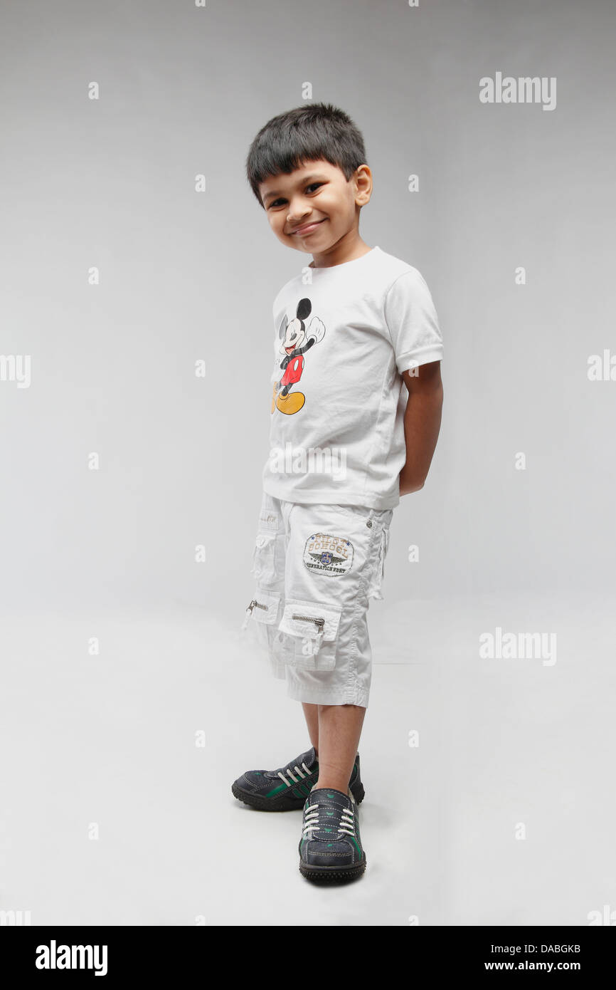 Little 5 year old Indian kid standing in a pose Stock Photo - Alamy