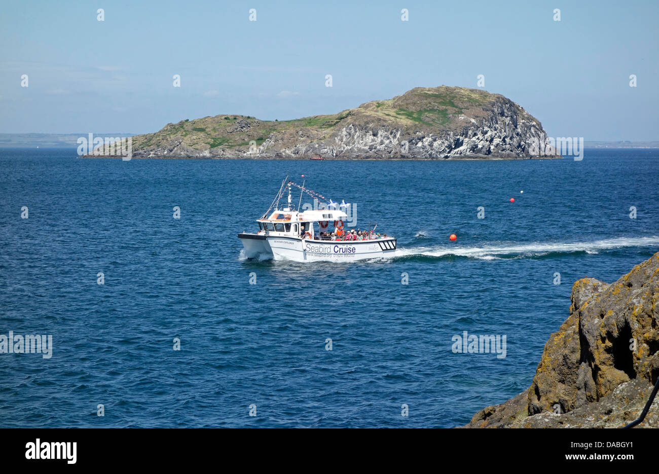 Seabird Cruise vessel Safari Explorer arriving at North Berwick harbour ...