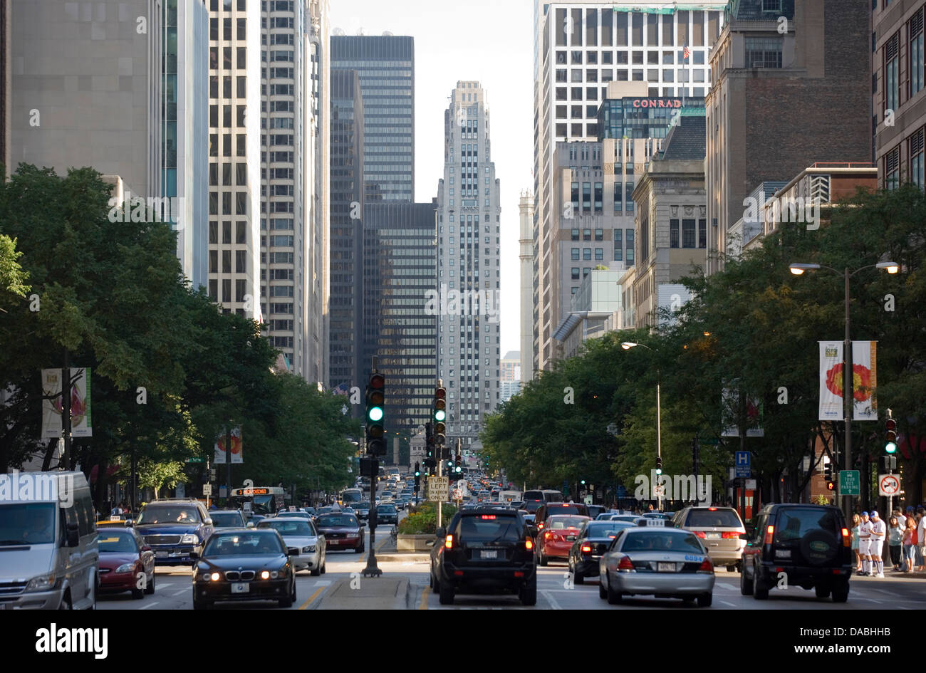 Chicago traffic rush hour hi-res stock photography and images - Alamy