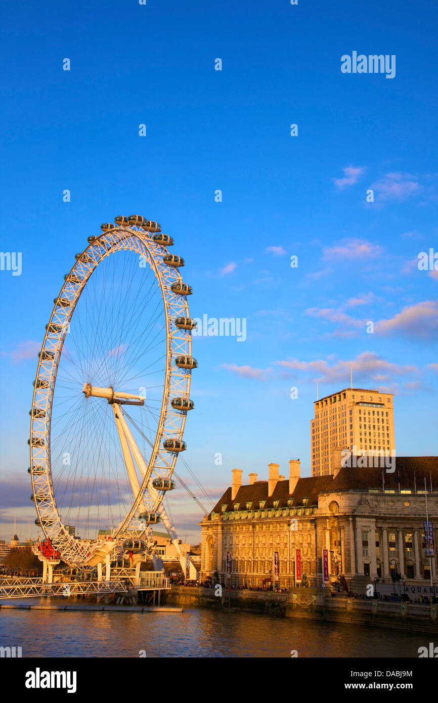 London eye location hi-res stock photography and images - Alamy