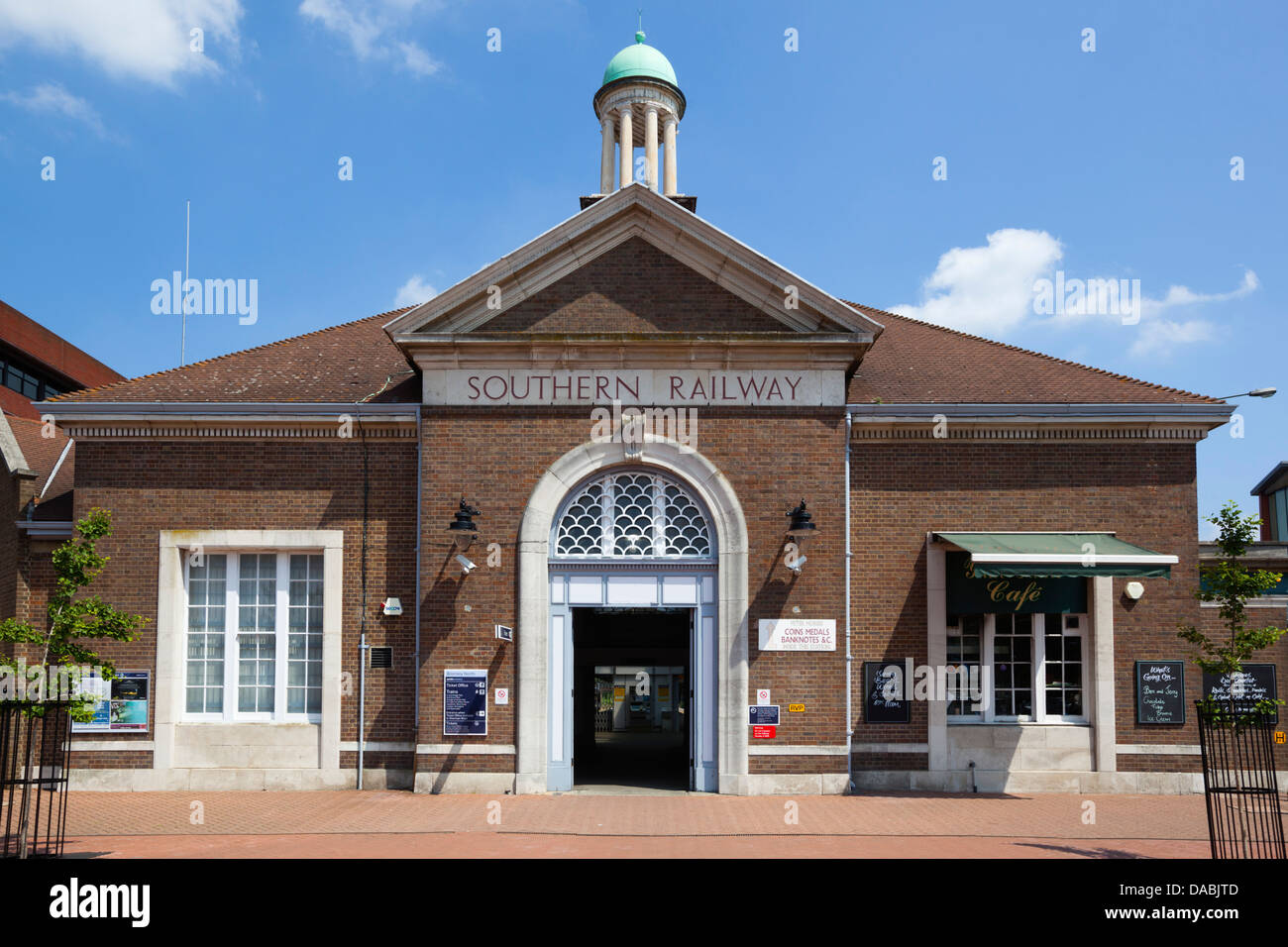 North Bromley railway station on Tweedy Road Stock Photo - Alamy
