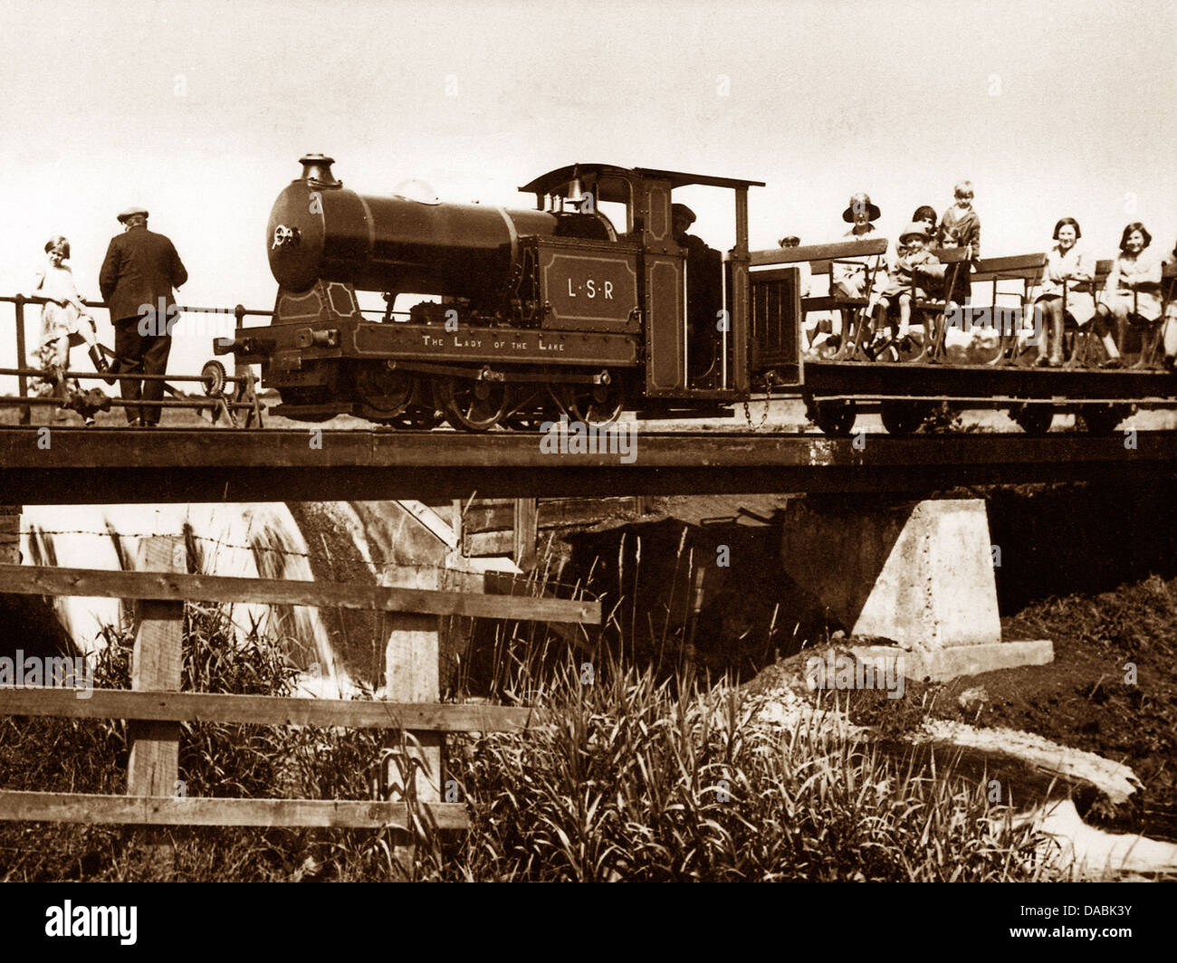Train 1930s hi-res stock photography and images - Alamy