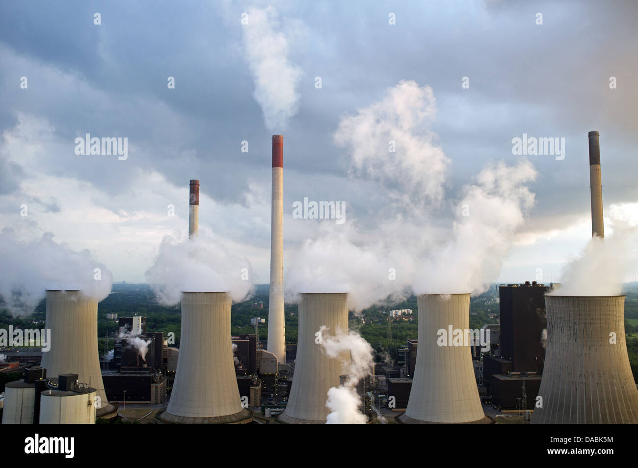 Coal-fired power station Stock Photo - Alamy
