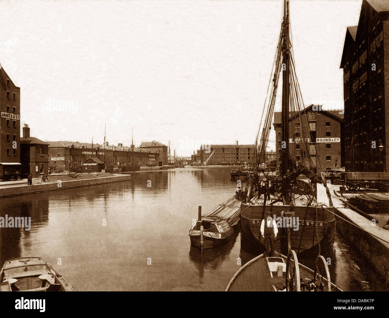 Gloucester Docks early 1900s Stock Photo - Alamy