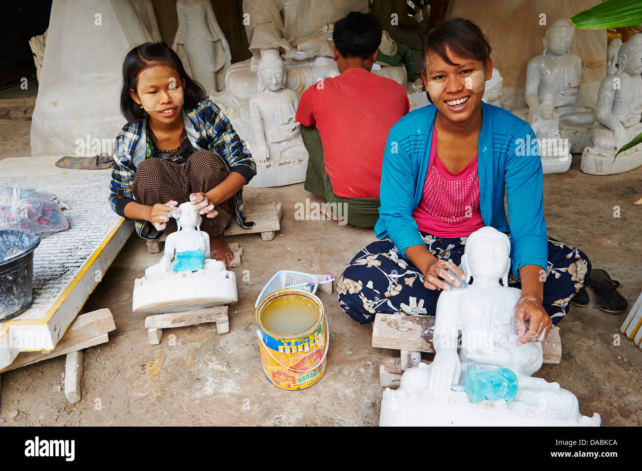 Marble carving, Mandalay, Myanmar (Burma), Asia Stock Photo - Alamy
